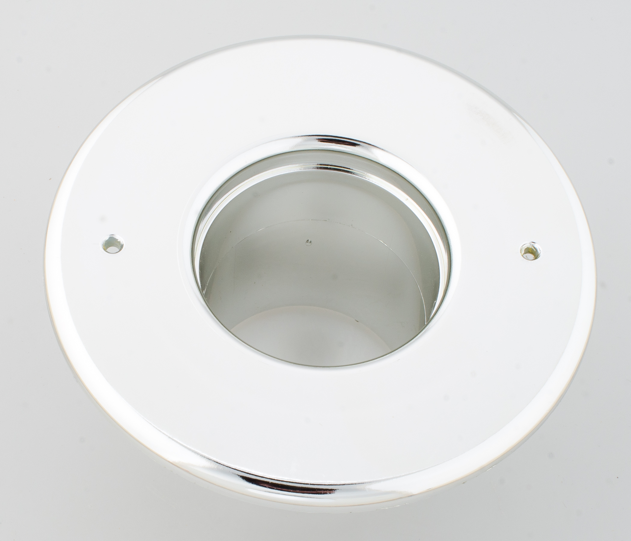 Round Supply Outlet, 2.5", Chrome plastic (UPC-256B-CHR, Unico)
